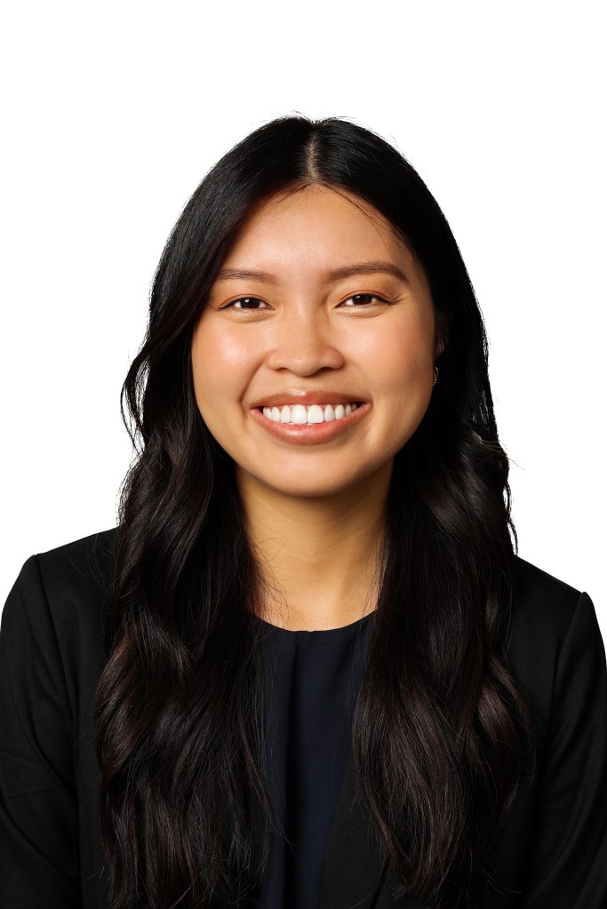 Elaine Xin, O.D. - Meadows Eye Physicians & Surgeons